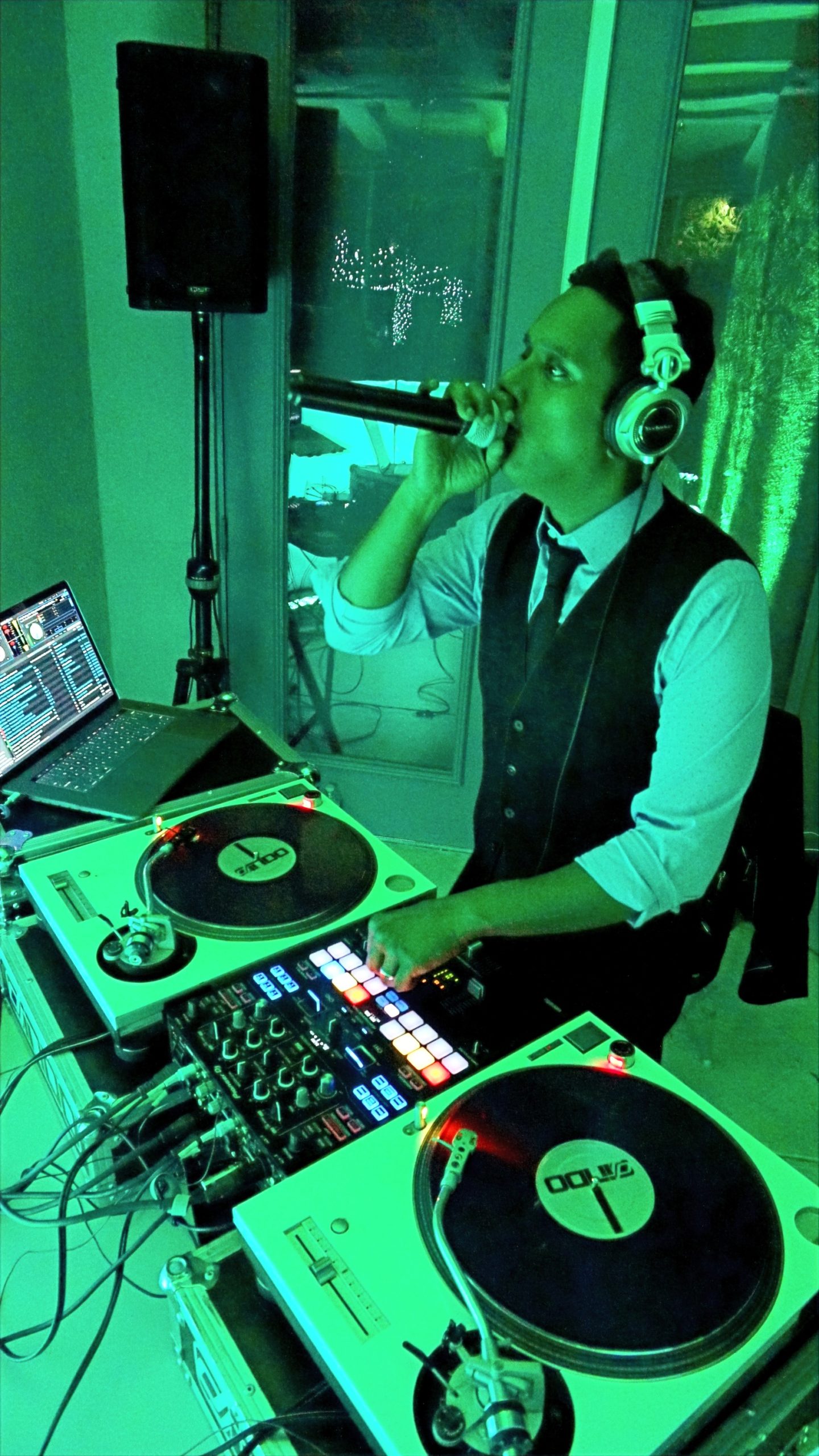 Interview Questions to Ask DJs - DesiWeds